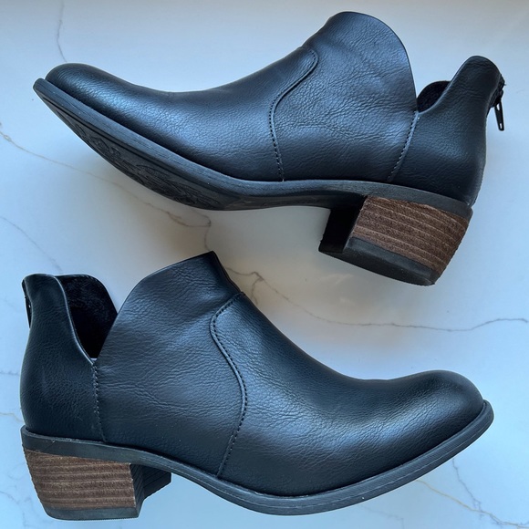 boc | Shoes | B O C By Born Lucy Notched Topline Block Heel Bootie ...